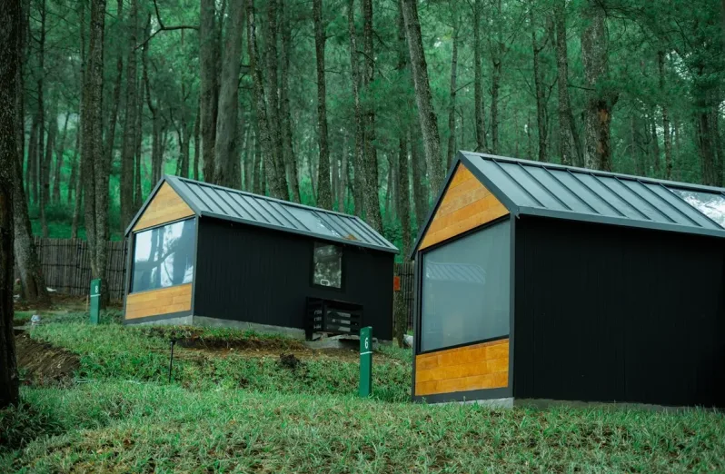Glamping Alam Terbuka di Bobocabin Coban Rondo Malang