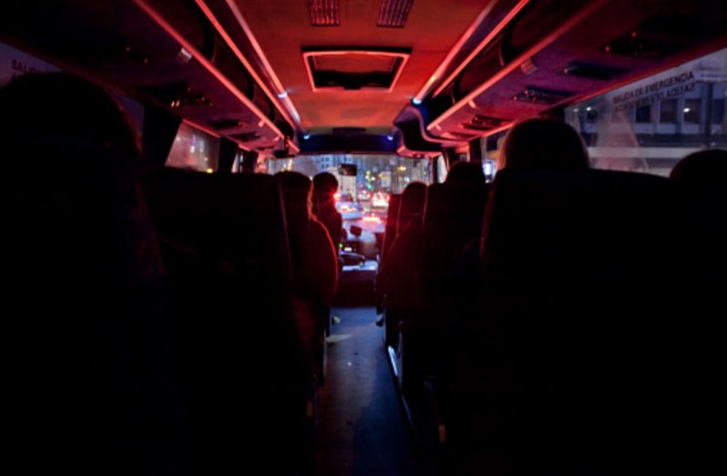 7 Tips Perjalanan dengan Bus Malam Agar Aman