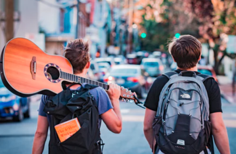 Backpacking vs. Flashpacking: Apa Gaya Traveling Kamu?