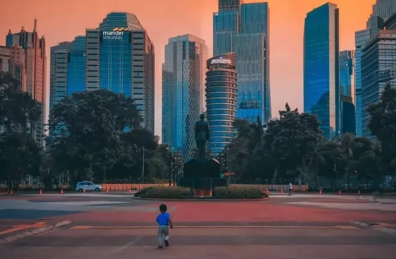 12 Spot Sunset Jakarta Terbaik, Instagrammable Banget!