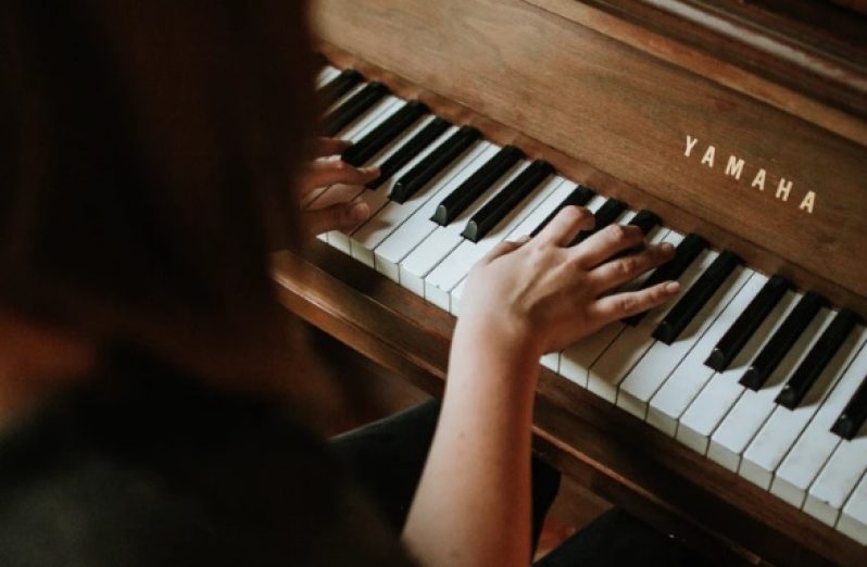 Selain Menghibur, Inilah 5 Manfaat Belajar Main Musik yang Bisa Dirasakan