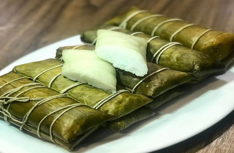 Apa Itu Buras? Makanan Khas Bugis yang Mirip Ketupat
