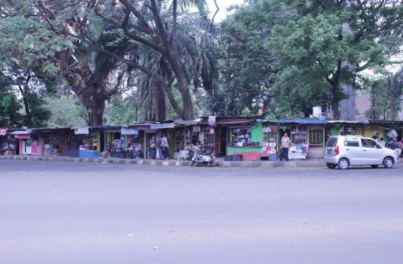 Kuliner Pasar Cihapit Bandung: Jajanan Kekininan di Pasar Tradisional!