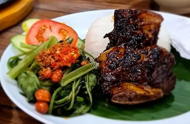 15 Kuliner Grand Wisata yang Wajib Kamu Coba!